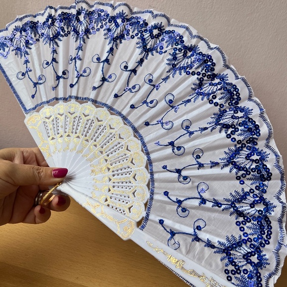 Accessories | Vintage White Blue Embroidered Pattern Sparkles Hand Fan ...